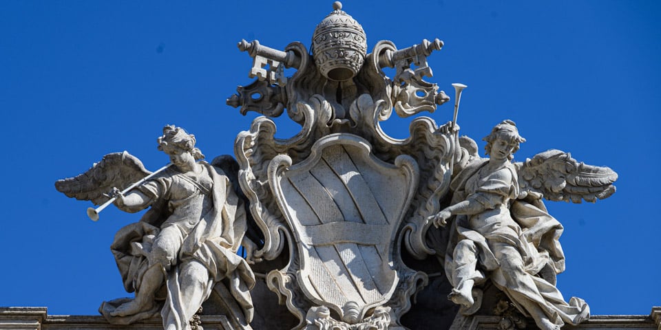 Trevi Fountain Rome – Detailed Guide to Statues & History